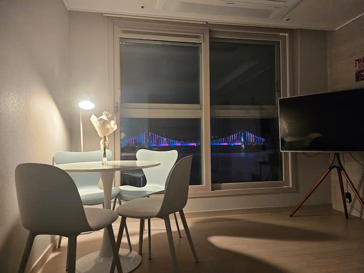 #광안리 #오션뷰#바닷가30초거리#광안대교뷰#신축#레지던스전체#넷플릭스#친절#청결#주차가능 - Busan