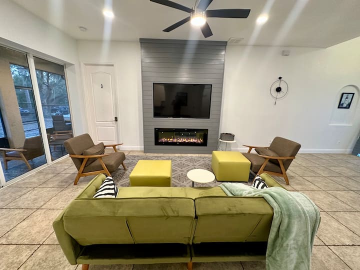Room #2: King Bed, 42” Tv Near Shopping Center - North Port, FL