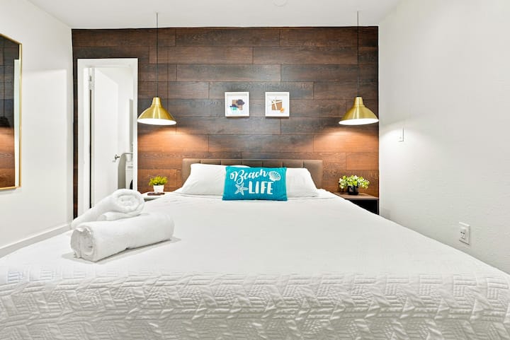 2ppl/5 Min Aiport/jacuzzi/parking/wifi/grill - Miami, FL