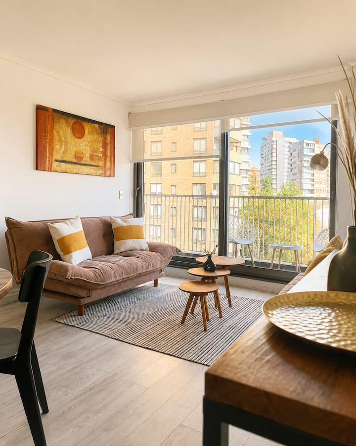Las Condes | Metro, Workspace, Parking & Pool - Las Condes