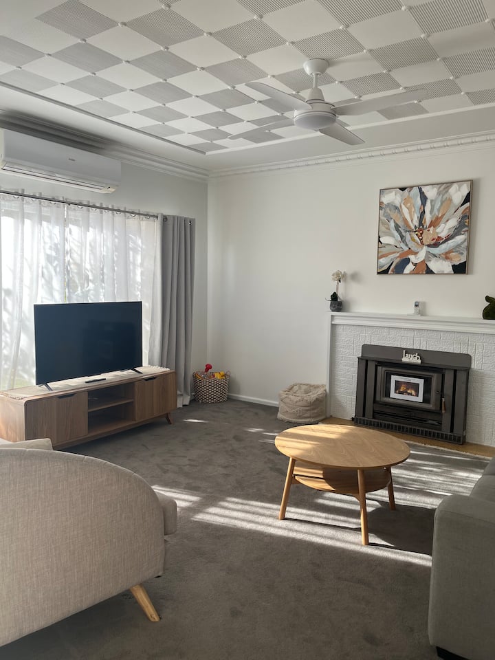 "Grace"  Family Home Central To Everything - Mildura