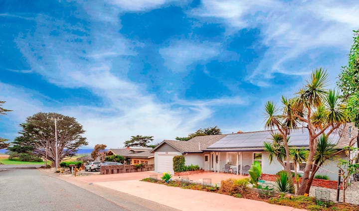 3828 The 9th Green - Near Golf Links & Bay Trail - Pacific Grove, CA