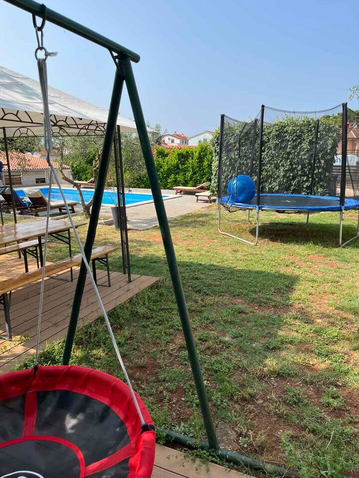 Apartment For 6 With Pool - Isztria