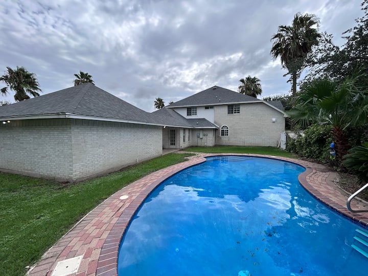 Dream House + Pool - Mission, TX