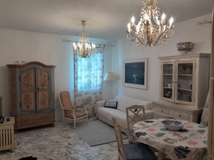 Lussuoso Appartamento A 150 Metri Dal Mare - Viareggio