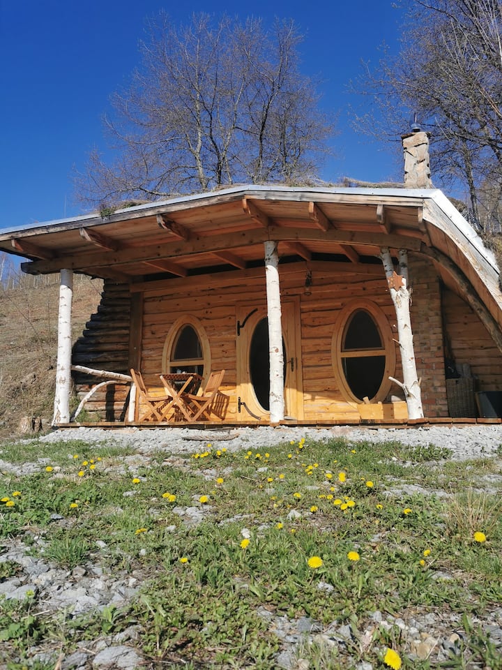 Hobbit Houses In The Mountain Codrul Alb - Albac