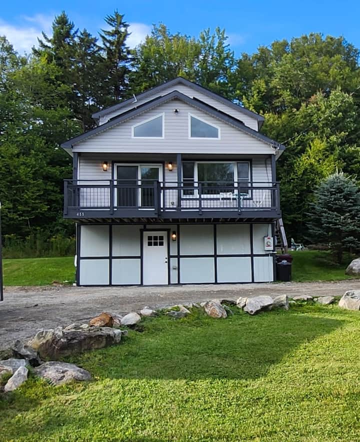Foliage Hiker Haven, Woodford Estates Home - Bennington, VT