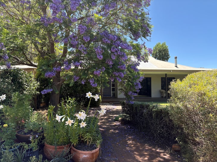 Busselton Farmhouse - Busselton