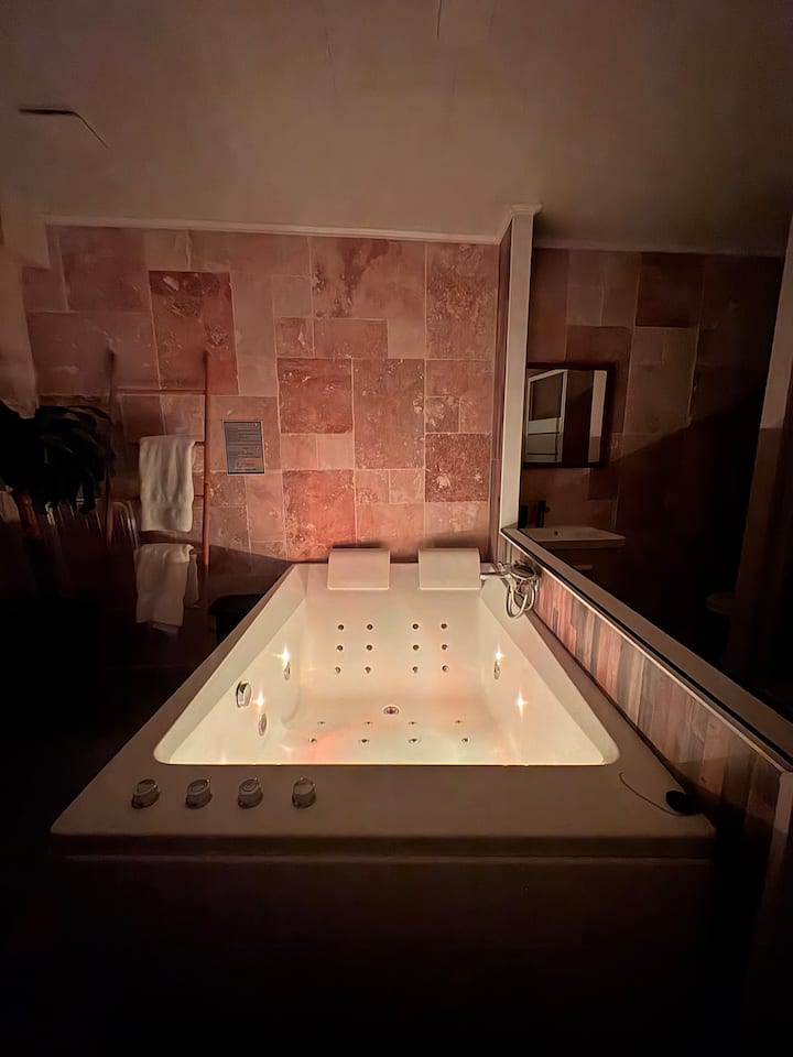 The Montréal Suite
Studio Indépendant - Bailly-Romainvilliers