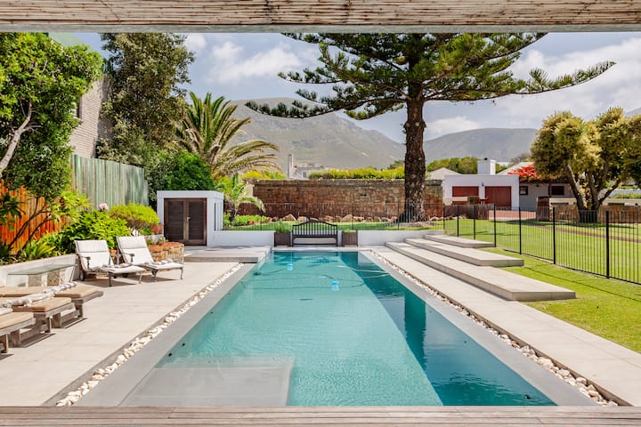 Luxurybeachfront Villa Kwaaiwater Hermanushideaway - Hermanus
