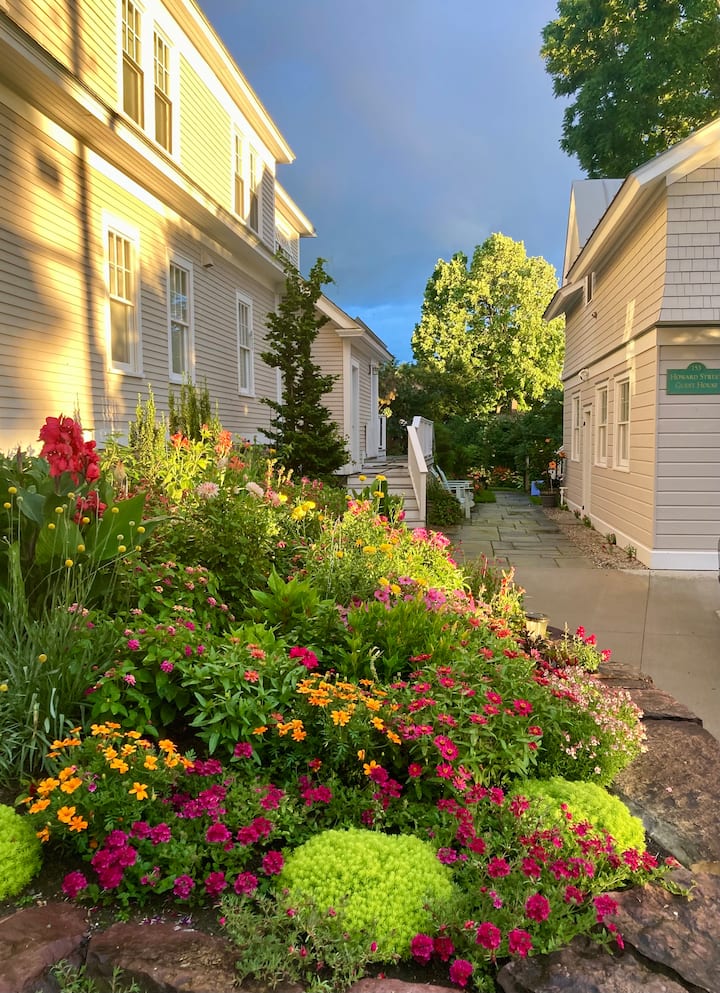 Howard Street Guest House - Burlington, VT