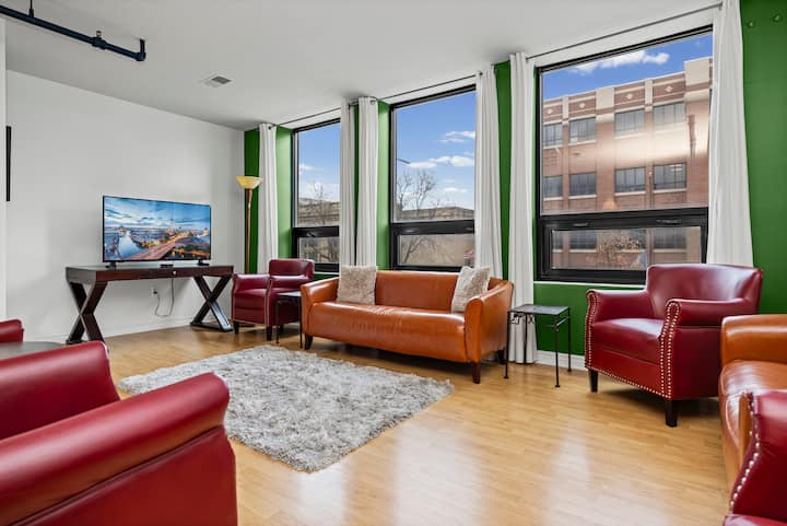 Downtown 2-bedroom Condo - Ann Arbor, MI