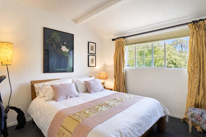 Light Filled 1 Br. Suite Up In Montecito Heights - Los Angeles, CA