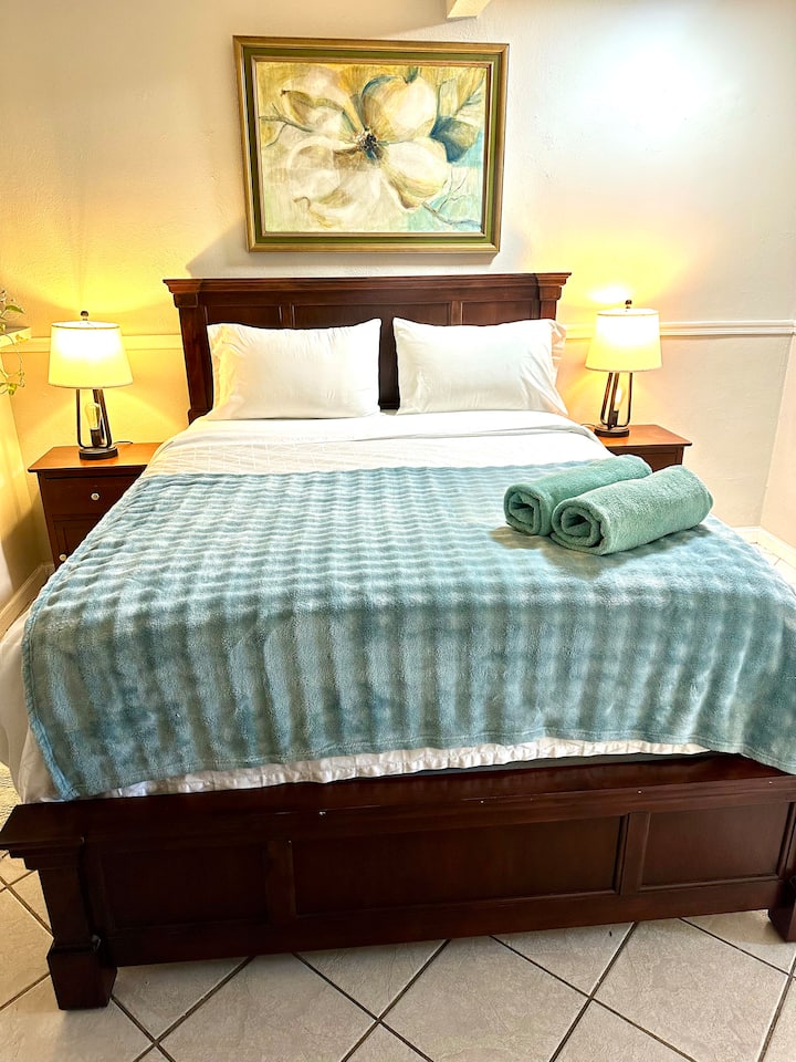 Mermaids Cove**cozy Condo Two Blocks From The Beach - Merritt Island, FL
