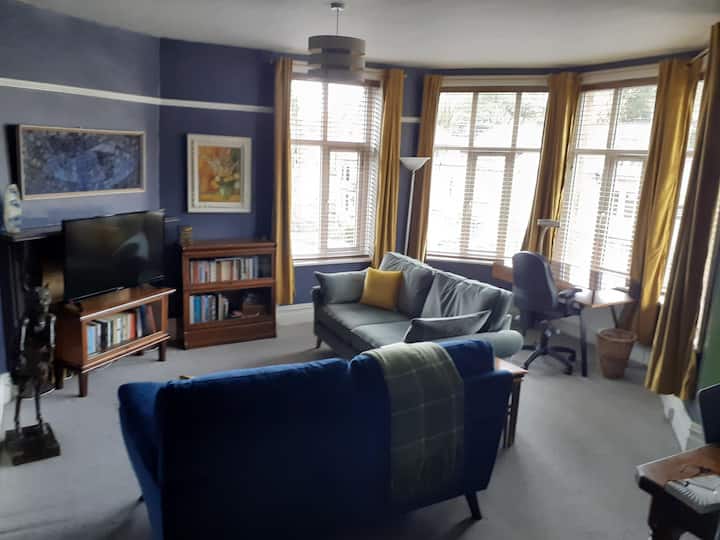 Large Flat, Great Location, Ideal For Longer-lets - Harrogate