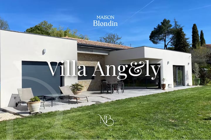 Villa Piscine à Débordement, Clôturé, Ucel, Jeux - Aubenas