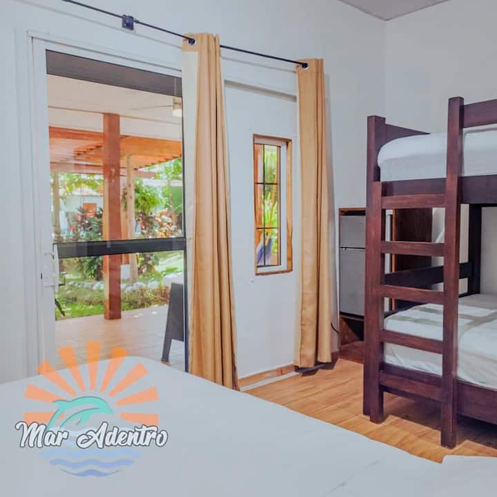 Mar Adentro Cabaña - El Salvador