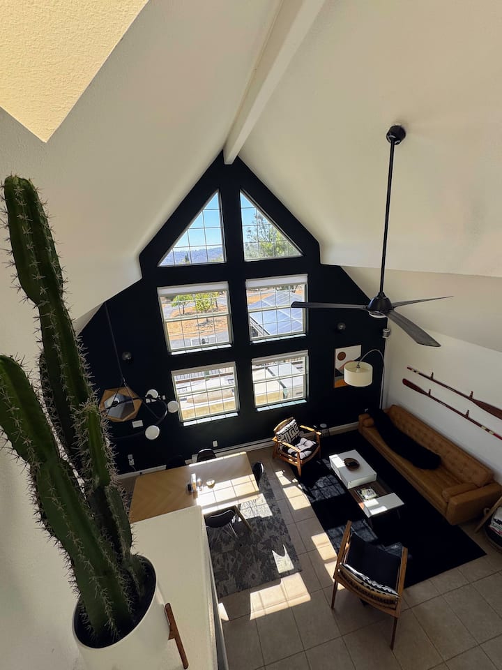 Charming 3 Bedroom Cottage Near Lake Tulloch - Copperopolis, CA