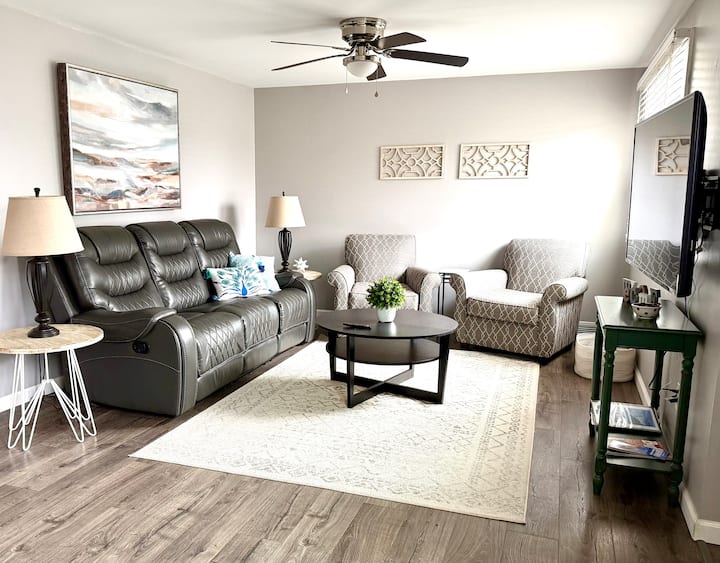 New 2 Bdrm Apart. W/office Buffalo/niagara Falls - Grand Island, NY