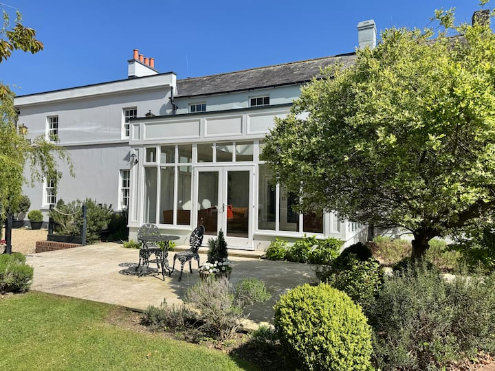 Stunning And Luxurious Manor House Holiday Home - Dorchester