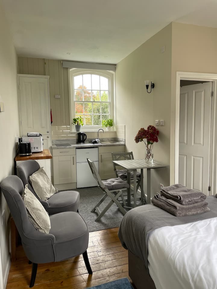 Chapel End @ The Old Chapel, Sway, New Forest - Brockenhurst