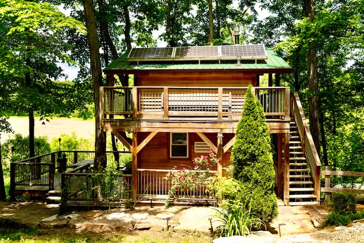 Unique Treehouse Stay Minutes From French Lick - French Lick, IN