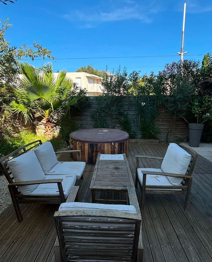 Superbe Appartement Avec Terrasse Et Piscine. - Montpellier