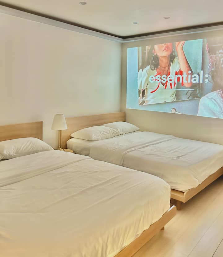 302호#부산펜션모가스테이#해운대바닷가도보2분#퀸침대3개#최대6인#무료짐보관가능#감성숙소 - Busan