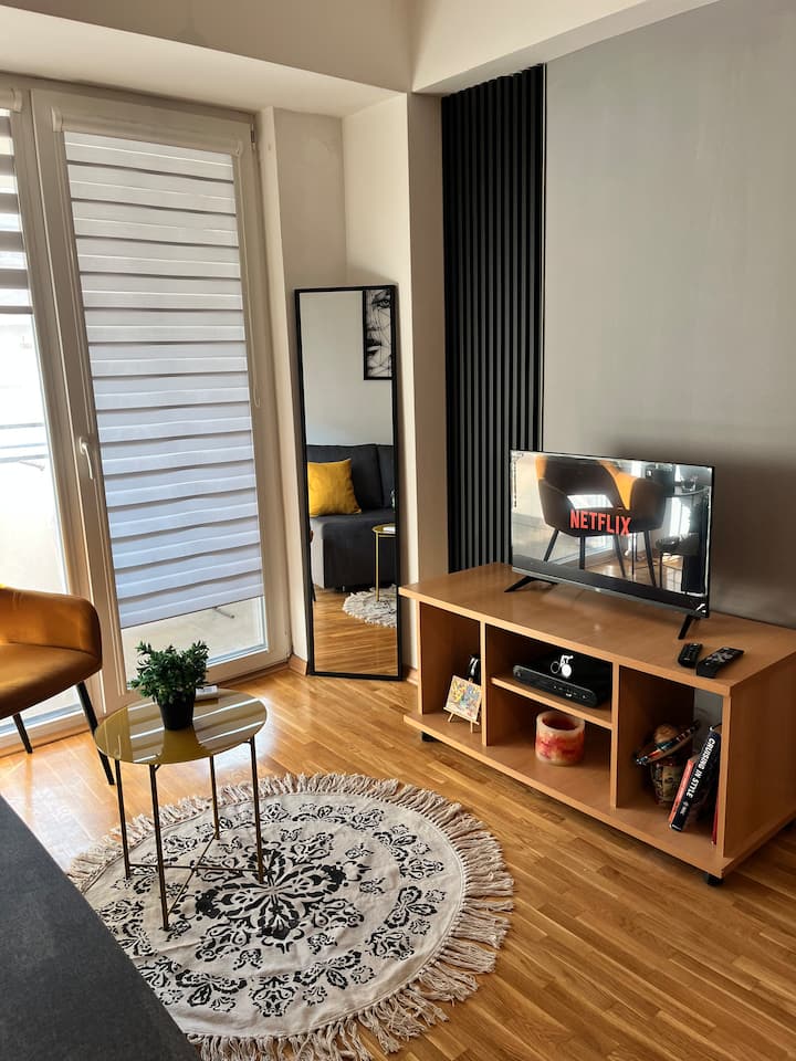 Cruise Ship Style Condo Close To City Center. - Skopje