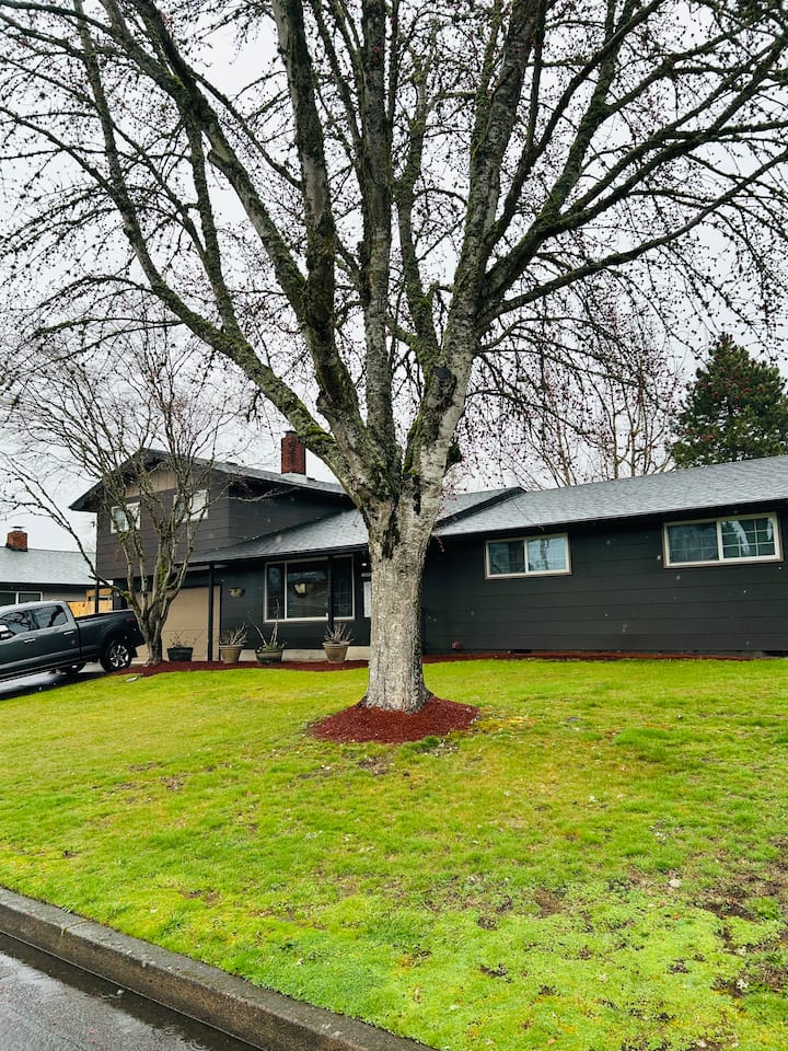 Emerald City, 3 Bdr Home - Weekly Discounts - Eugene, OR