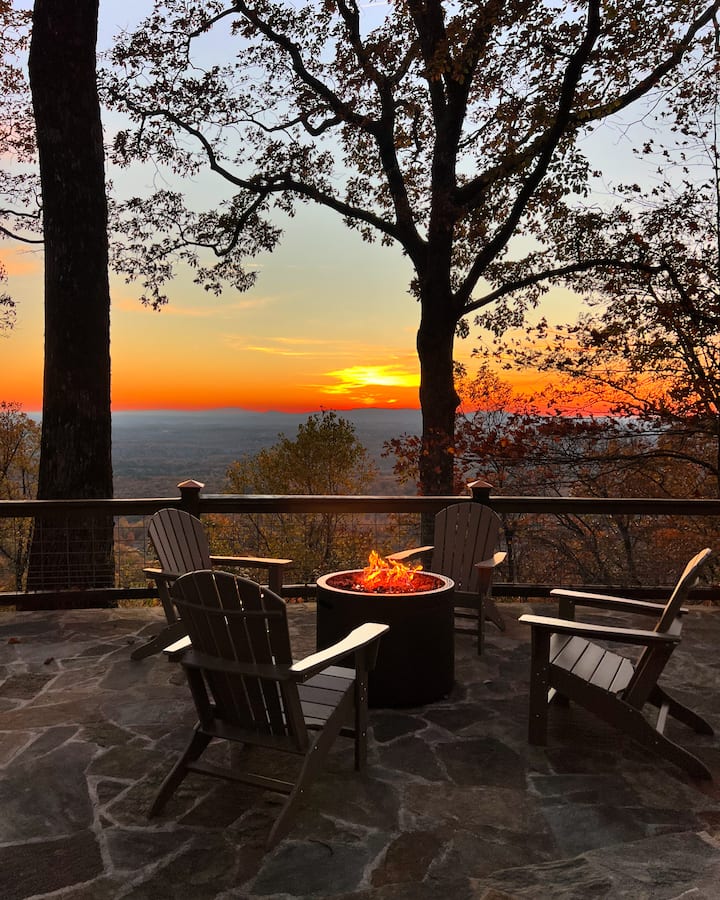Sunset Views • Lake • Golf • Game Room • Fire Pits - Jasper, GA