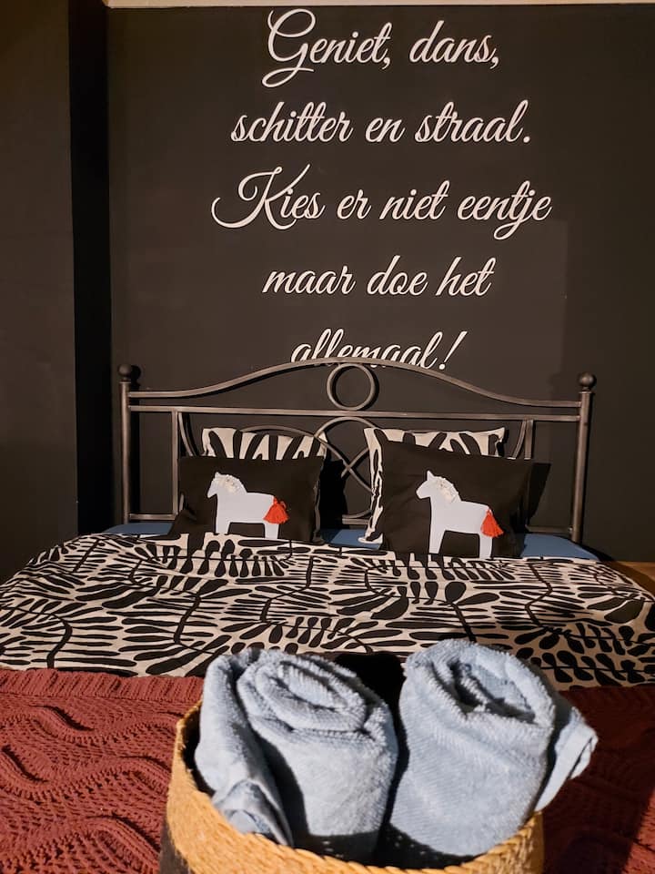 Kamer Met Gedeelde Badkamer- Huis Lutje! - Heist-op-den-Berg