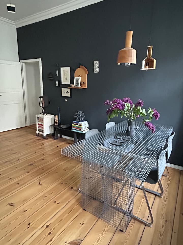 Unique, Bright And Cozy Berlin Apartment - Berlin