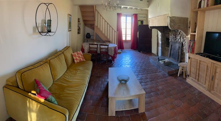 Maison Ancienne, Village Médiéval Bourguignon - Châteauneuf-en-Auxois