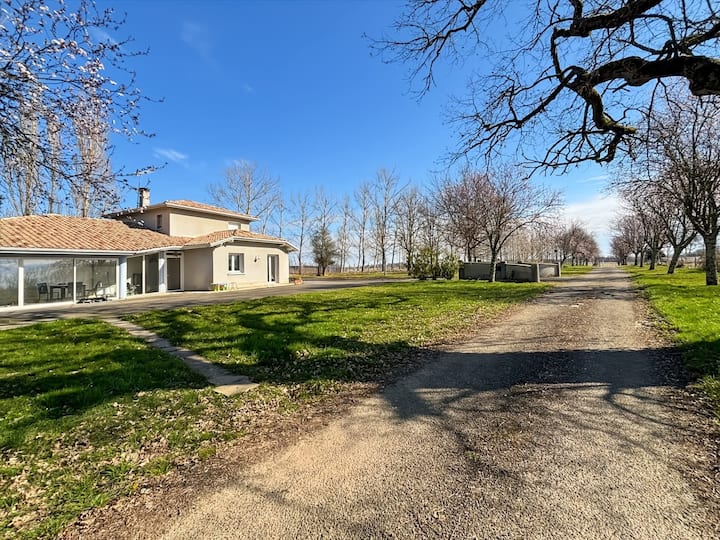 Maison Familiale à La Campagne - Eauze