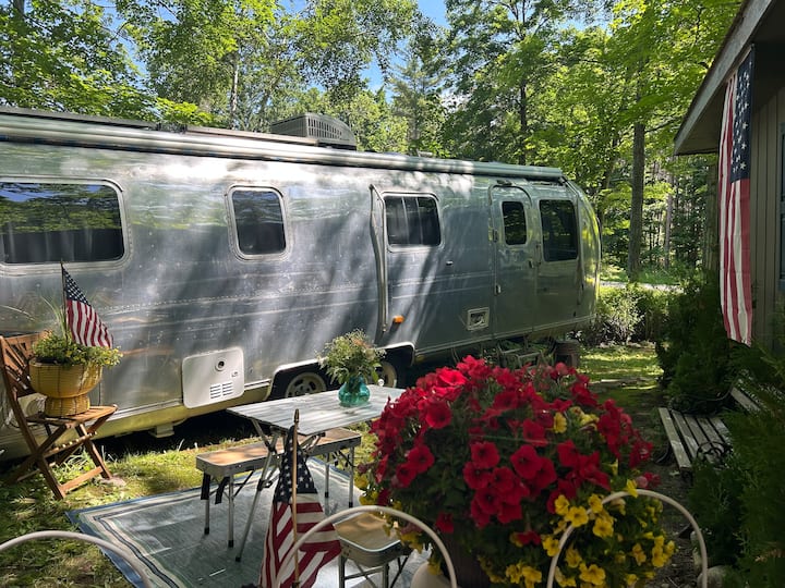 Vintage Airstream Retreat/beach/compost Toilet Eco - Charlevoix, MI