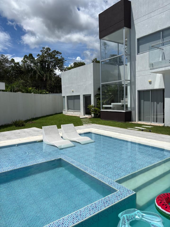 Casa De Lujo: Bar, Piscina, Jacuzzi Y Más - Carmen de Apicalá