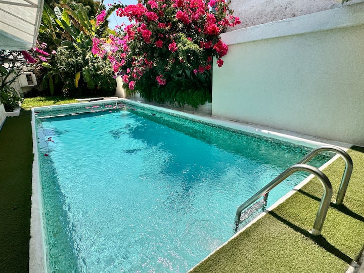 Beach House With Pool - Acapulco