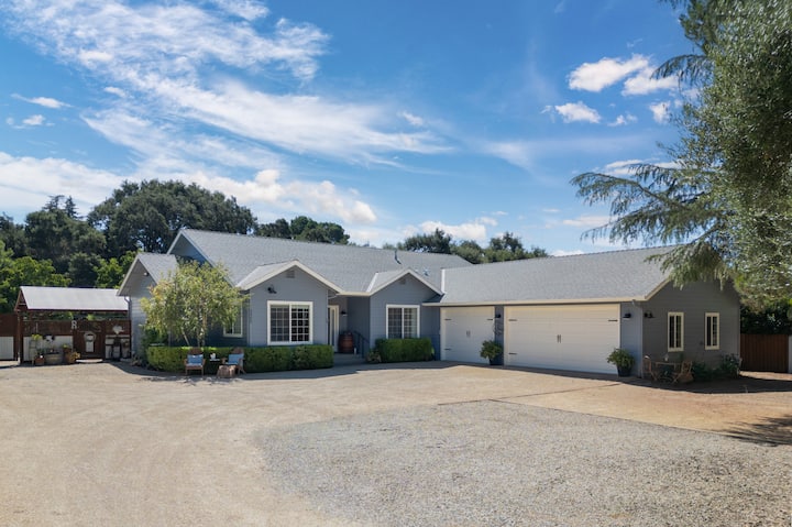 Country Chic Walk To Town - Los Olivos, CA