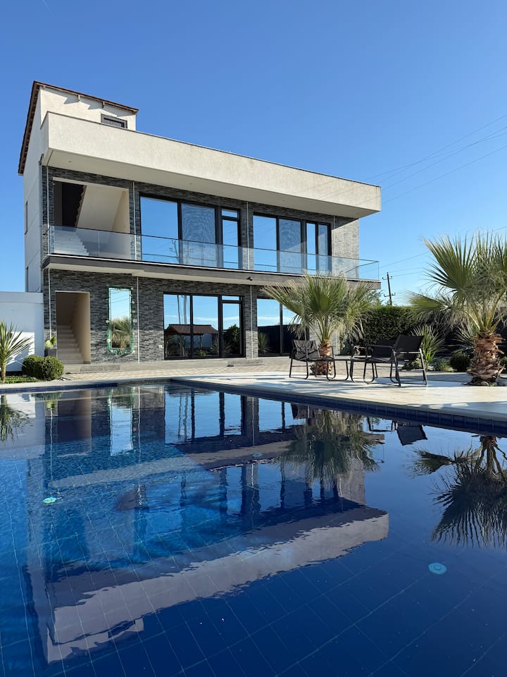 Adrians Villa - Albanie