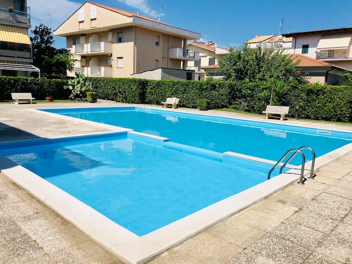 Apartment With Swimming Pool 100m From The Sea - Tortoreto