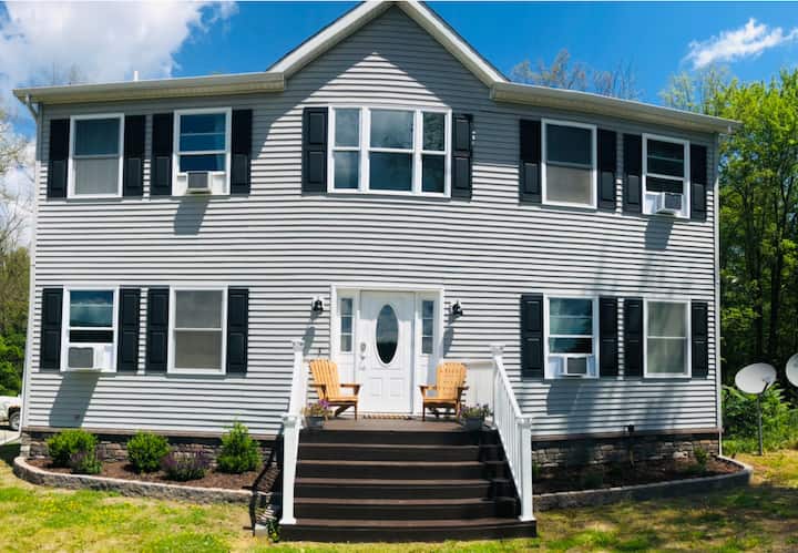 Private Country Cozy Home With Hot Tub - Finger Lakes, NY