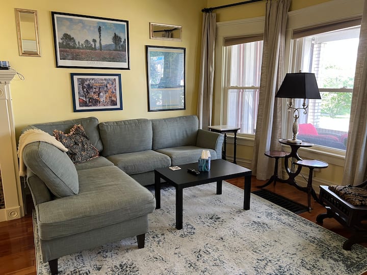 Quiet And Comfortable Home In West Bayfront - Erie, PA