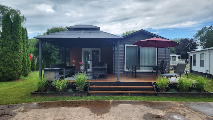 Sunny Beach Retreat At Sherkston Shores - Port Colborne