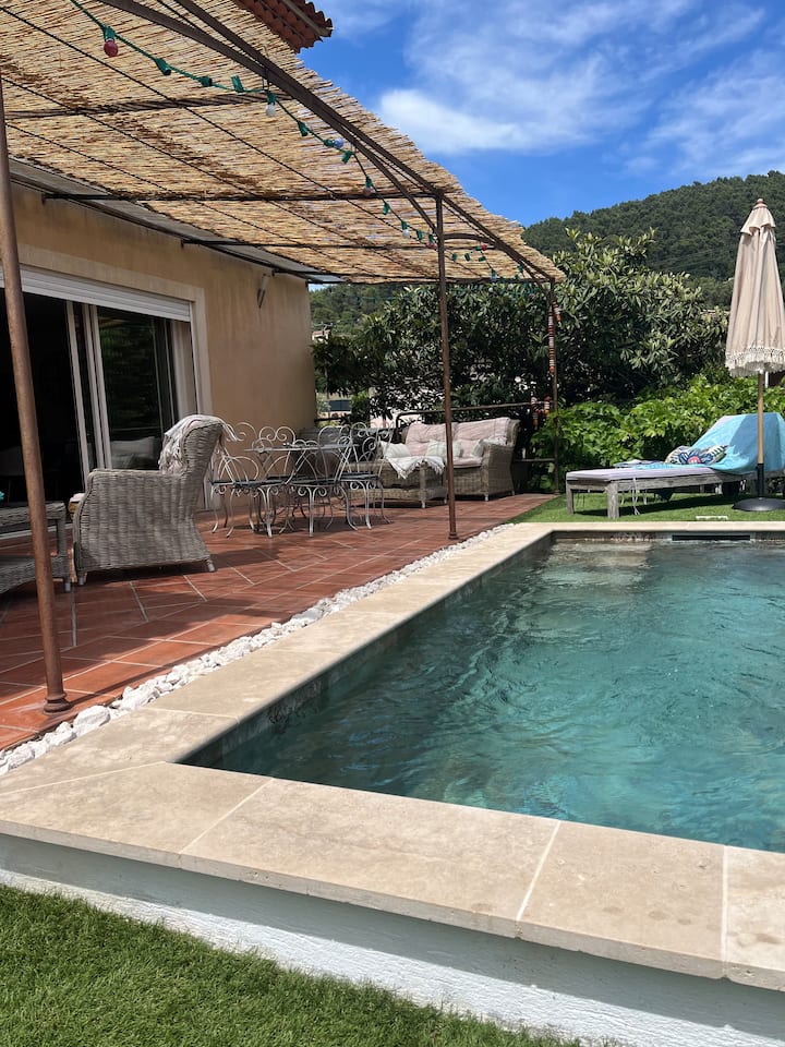 Villa Avec Piscine Au Calme à 10mn De La Mer - Carqueiranne