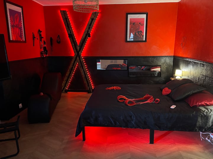 L’éveil Des Plaisirs:baignoire Balneo, Jeux Coquin - Thann