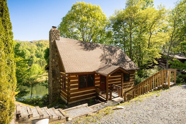 Lakeside Mountain Cabin On Seven Devils - Price Lake, NC