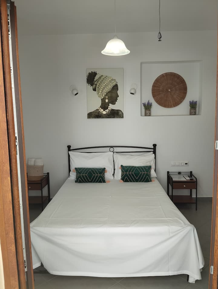 Studios Thiseas κοντά στην πλαζ του Αγίου Γεωργίου - Naxos