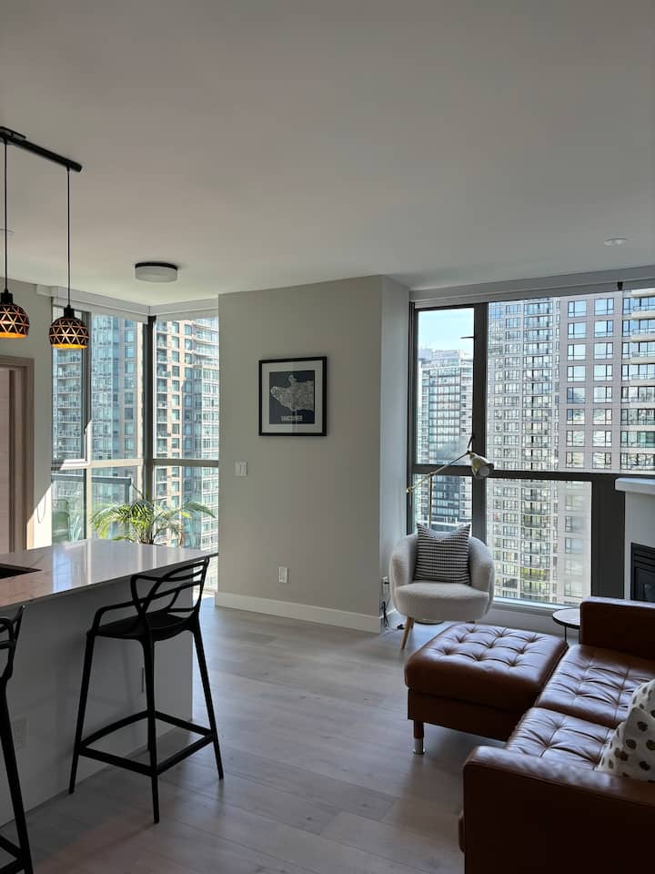 Cozy 1 Bed Apartment In Yaletown With City View - Vancouver