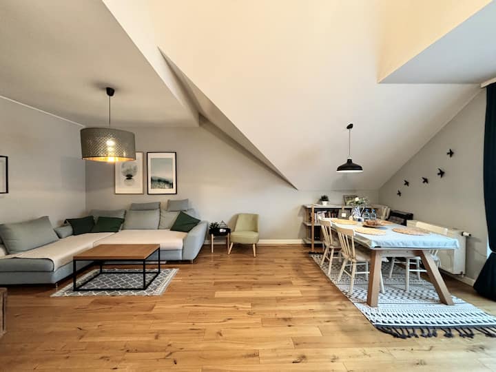Cozy Loft Apartment | 55sqm Balcony - Wrocław